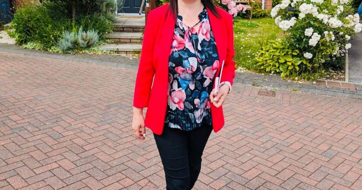 Stephanie Campaigns in Goldthorpe - Stephanie Peacock - Stephanie Peacock