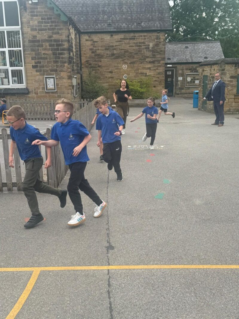 Stephanie Joins the Daily Mile at Elsecar School - Stephanie Peacock ...